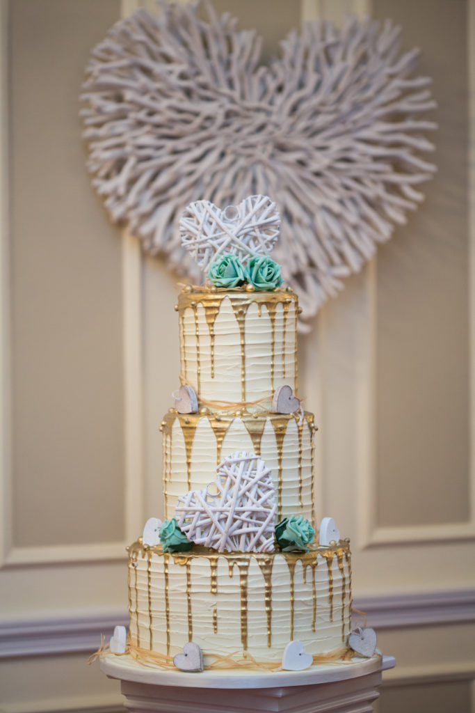 Drip Heart – Ann's Designer Cakes