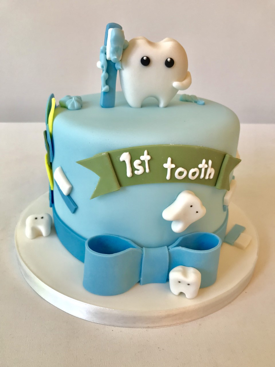 1st Tooth – Ann's Designer Cakes